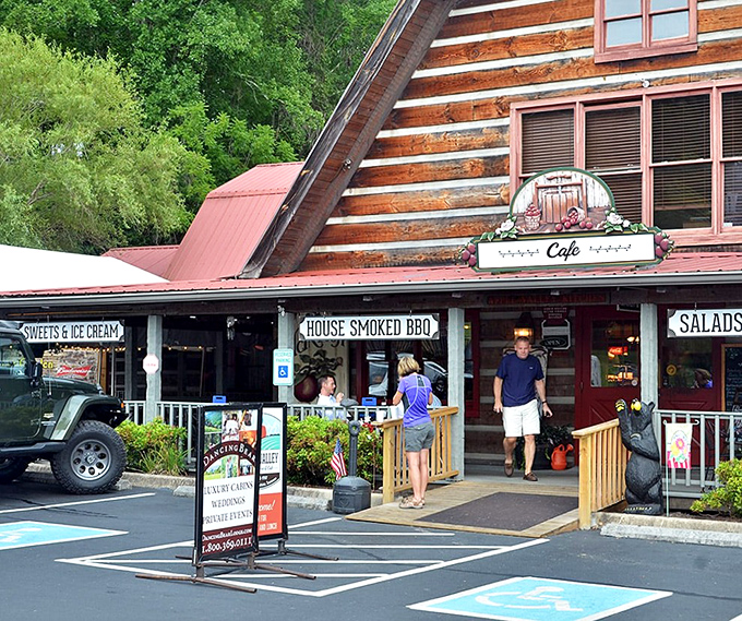 The kind of storefront that whispers "come in" while your stomach shouts "YES PLEASE!"