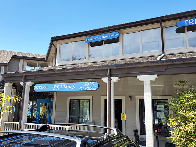 Trinks Cafe &ndash; where locals debate whether the ocean views or the pastries are more spectacular. Spoiler alert: it's a delicious tie.