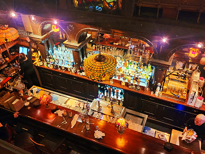 The bar area invites you to settle in for pre-dinner drinks in an atmosphere of relaxed sophistication.