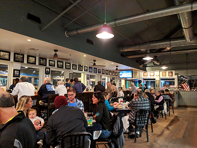 A full house isn't just a poker hand at Brophy Bros.&mdash;it's every night of the week. These diners know the secret to happiness involves clam chowder.