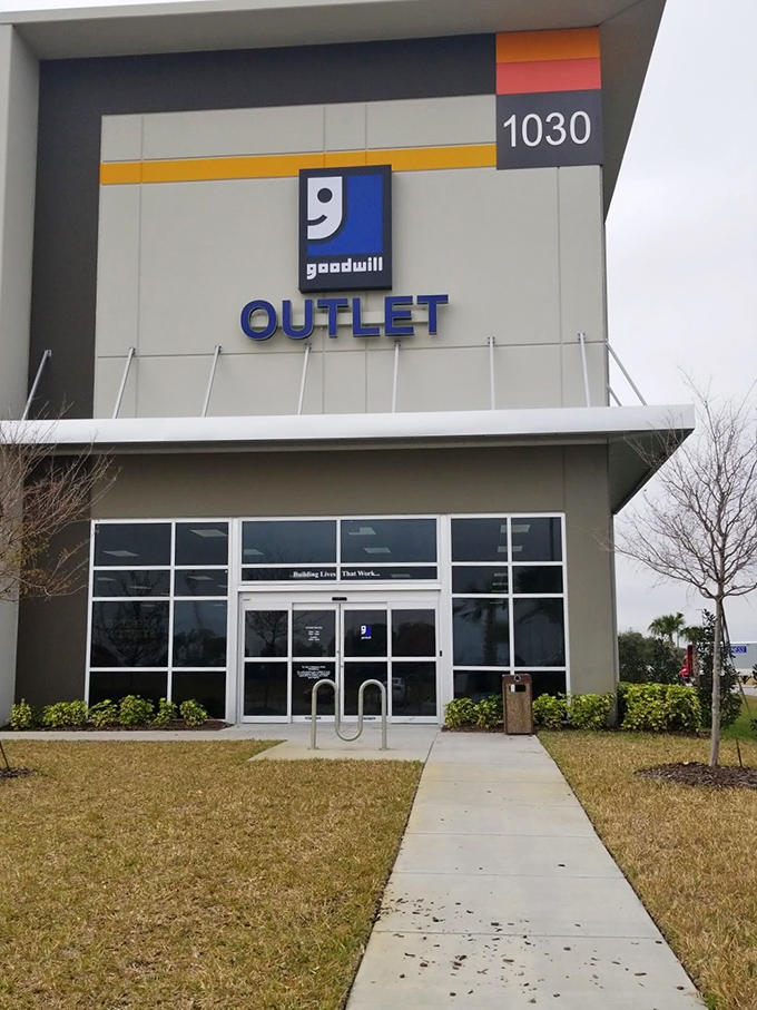 The entrance to Orlando's most democratic shopping experience. No admission fee required for this Florida attraction, but the memories are just as priceless.