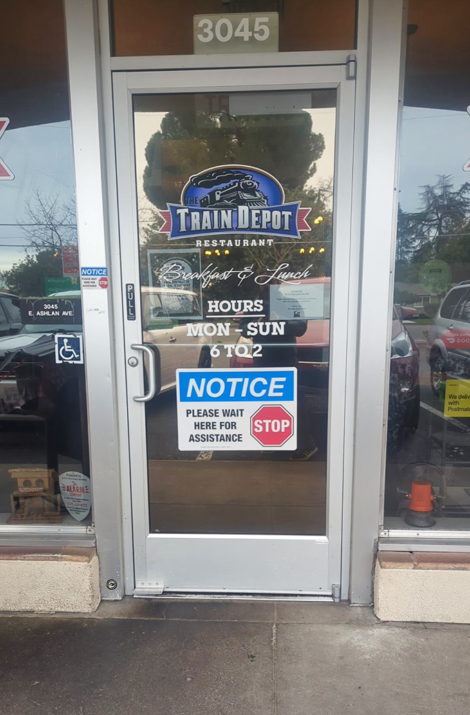 The entrance that beckons like a portal to breakfast paradise &ndash; abandon your diet, all ye who enter here.