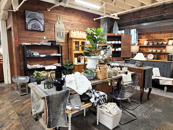 Modern farmhouse style before it was trendy – this booth blends rustic charm with clean lines, proving everything old becomes new again with the right staging.