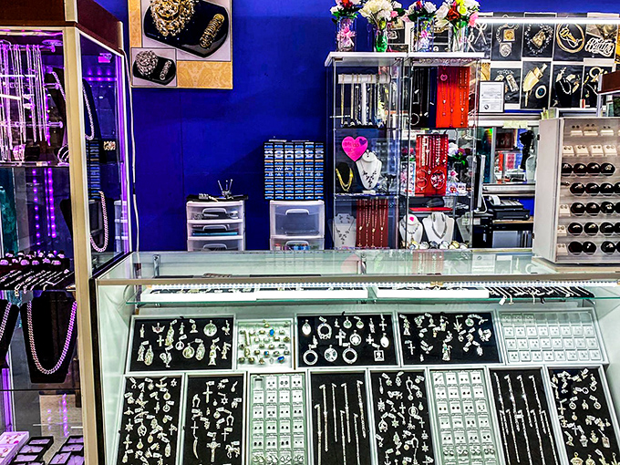 Treasure chest of sparkle and shine where jewelry dreams come true without the nightmare of luxury pricing. Bling doesn't always require a bank loan!