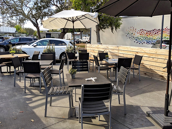Florida sunshine and barbecue make perfect companions on this patio. Al fresco dining where the only thing better than the weather is what's on your plate.