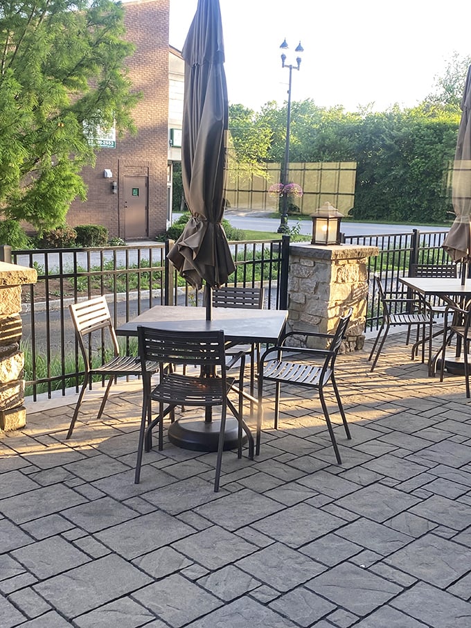 The outdoor patio waits patiently for warm evenings and cool conversations over hurricanes and hot sauce.