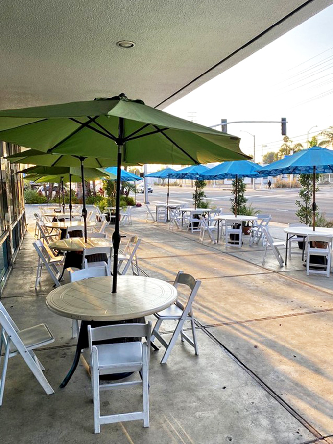 California sunshine and outdoor dining&mdash;a match made in heaven, with blue and green umbrellas creating islands of shade for alfresco feasting.
