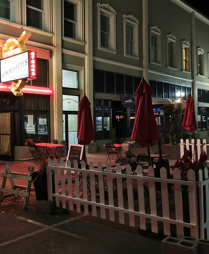 Even in cooler weather, the outdoor seating beckons with its small-town charm&mdash;front-row seats to Pendleton's historic Main Street.