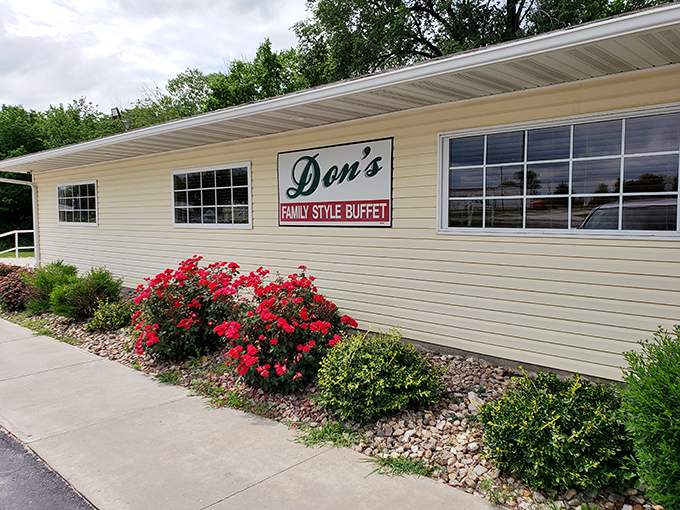 Even the flowers outside Don's seem happier, perhaps from catching whiffs of fried catfish and homemade pie throughout the day.