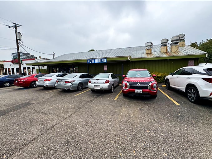 The parking lot fills early and often—a testament to the magnetic pull of chili gravy and the power of word-of-mouth recommendations.