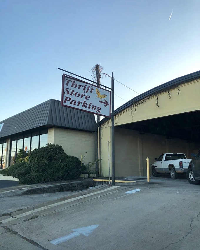 Follow the sign to thrift store parking&mdash;the first step in your treasure-hunting expedition. Adventure awaits just beyond that arrow.