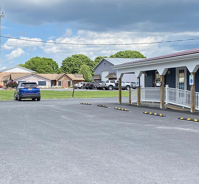 A parking lot that fills up fast&mdash;the surest sign in Pennsylvania that you've found somewhere worth eating.