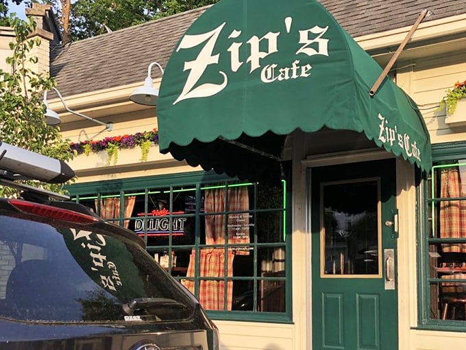 That signature green awning has been a beacon for hungry Cincinnatians through changing seasons and decades. Some things just get it right.