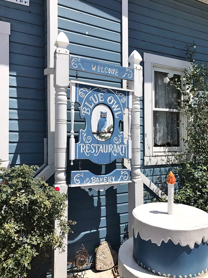 The Blue Owl sign promises what awaits inside&mdash;a restaurant and bakery where the owl mascot wisely oversees generations of satisfied customers.
