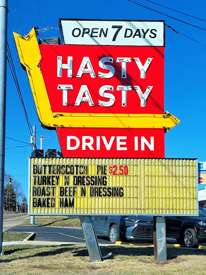 The sign that's guided hungry Ohioans for decades&mdash;when you see that arrow, you know good things are about to happen to your taste buds.