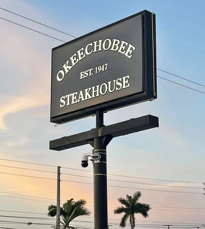 Since 1947, this sign has been beckoning hungry Floridians like a meaty lighthouse. Some landmarks don't need to be tall to be significant.
