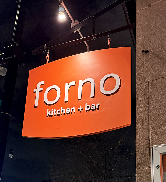 At night, the Forno sign glows like a North Star for hungry travelers. Follow it to pizza paradise and calamari nirvana.