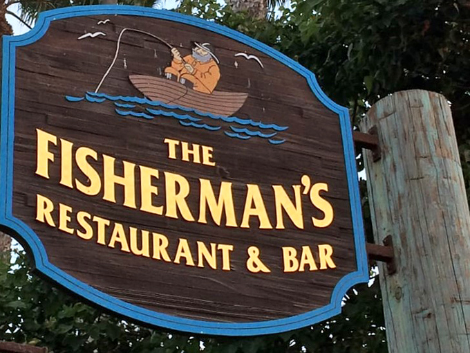 The sign that's launched a thousand seafood pilgrimages. Like a lighthouse for the hungry, guiding you to harbor.