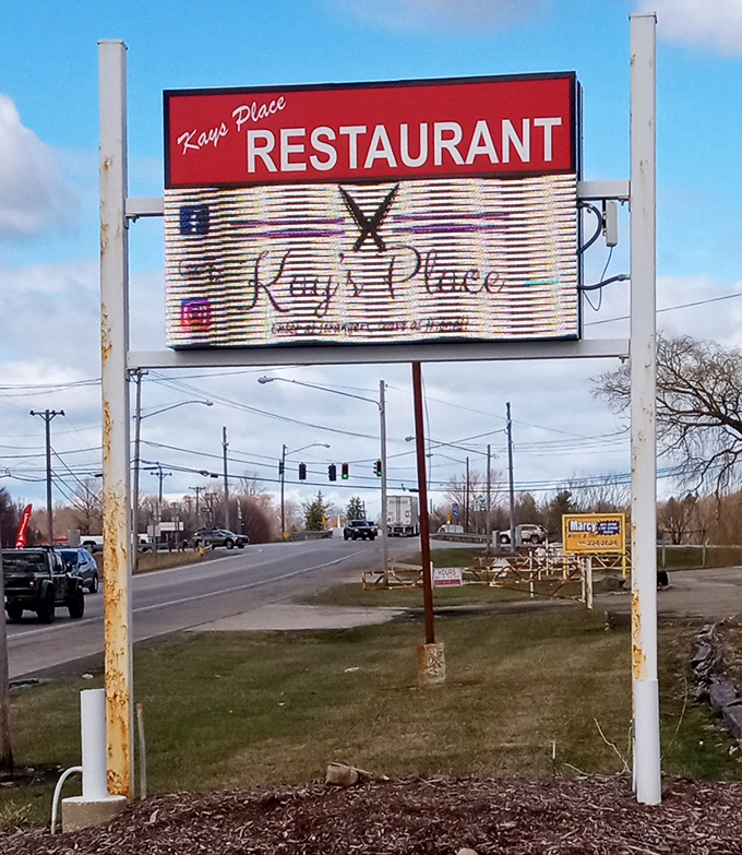 This roadside sign has guided more hungry travelers to happiness than any GPS ever could.