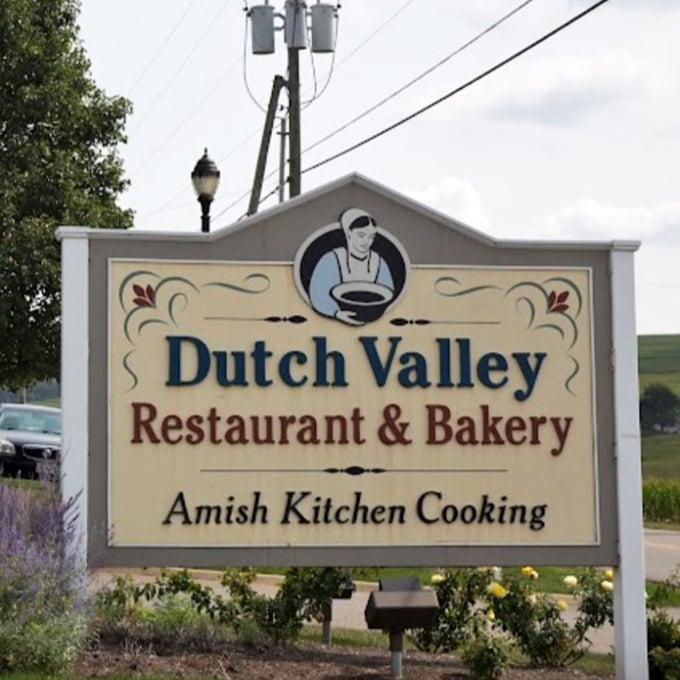 The sign promises "Amish Kitchen Cooking," and unlike most roadside promises, this one delivers with honest-to-goodness homestyle flavor.