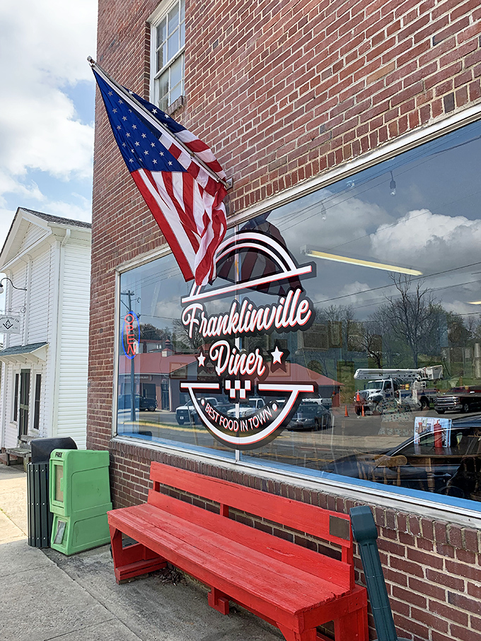 That red bench outside invites you to sit a spell &ndash; the diner's logo promising "Best Food in Town" isn't bragging, it's just stating facts.