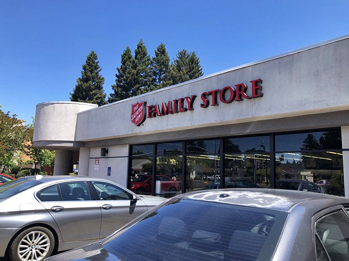 Under California's blue skies, the Family Store stands ready to welcome treasure hunters and budget-conscious shoppers alike.
