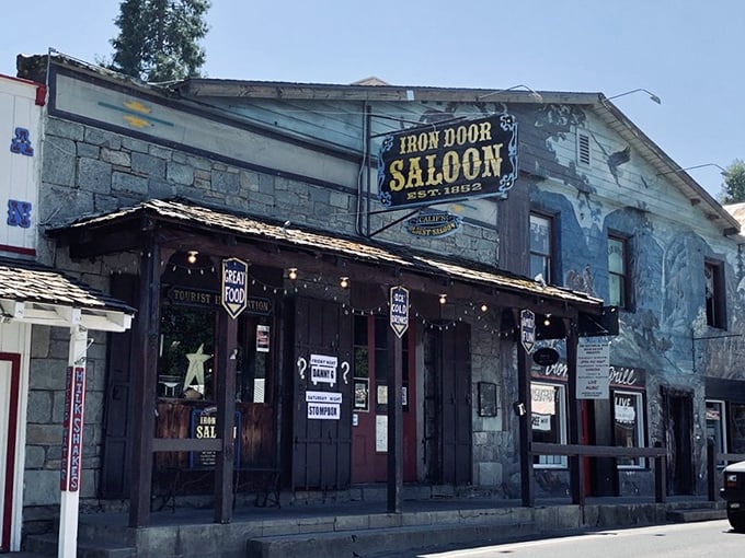 The iconic storefront along busy streets has been drawing hungry pilgrims from across California for that famous chicken fried steak.