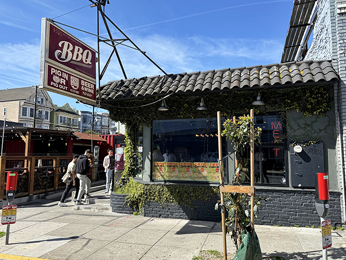 The vine-draped entrance to 4505 BBQ beckons like a smoky siren call to meat lovers wandering San Francisco's Divisadero corridor.