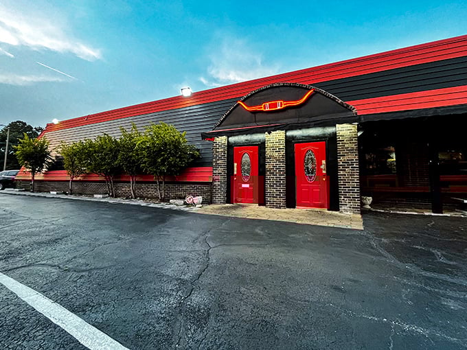That bold red roof isn't just for show &ndash; it's like a beacon calling steak lovers home for dinner.