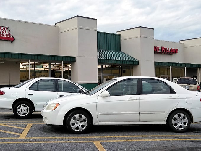 The sprawling exterior of Carolina Value Village in Kannapolis promises treasure hunters a day-long adventure. Those green awnings might as well be saying "Bargains Ahead!"