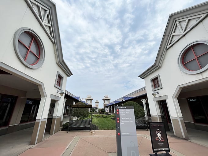 Welcome to bargain paradise! Those charming storefronts promise deals that'll make your wallet sing.