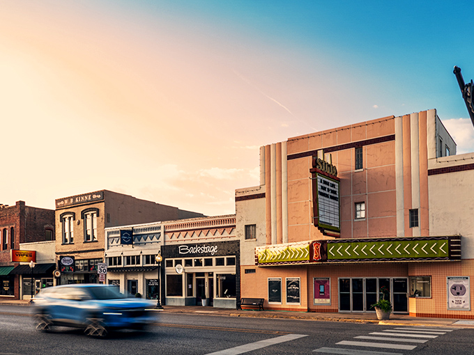 Gainesville's historic downtown looks like a movie set where time decided to take a coffee break. Those vintage storefronts tell stories if you listen closely enough!
