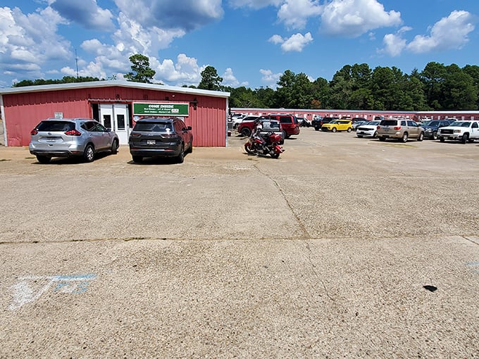Red buildings and packed parking lots tell the story - this place draws treasure hunters from miles around.