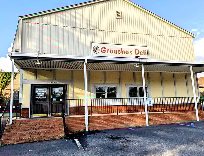 That yellow barn-style building says "come eat" louder than a dinner bell at suppertime.