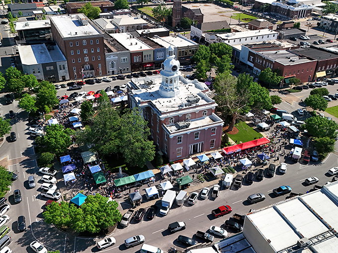 Saturday mornings here feel like a Norman Rockwell painting&mdash;only with better snacks and friendlier parking.