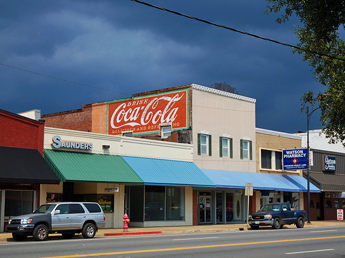 Classic small-town America lives on in Marianna's charming downtown, where vintage Coca-Cola signs tell stories.