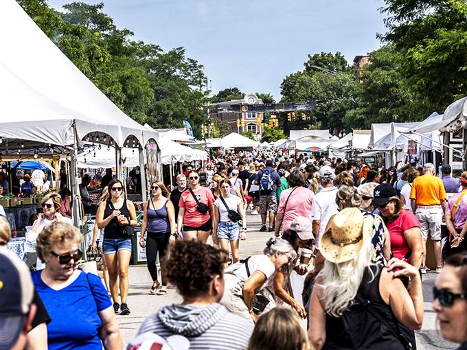 Look at those crowds! This antique market buzzes with more energy than a Saturday morning garage sale.