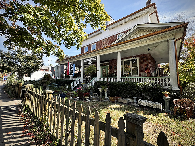 This Victorian beauty proves that the best treasures often hide behind the most charming facades.