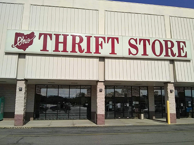 Look at that Ohio pride! This thrift store means business with its supersized signage. 