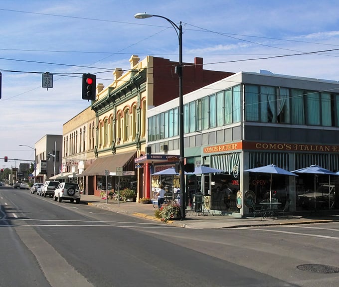 Downtown Pendleton proves that small-town charm and Italian comfort food make perfect retirement companions.