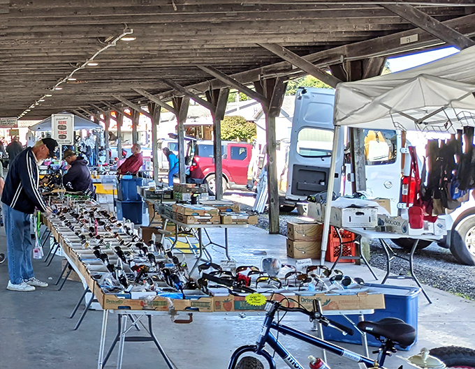 Under this classic covered pavilion, treasure hunters gather like old friends at a neighborhood block party.