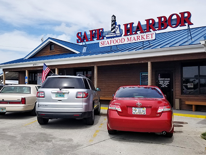 When the parking lot's this packed, you know the locals have spoken about Safe Harbor's legendary fresh catch.
