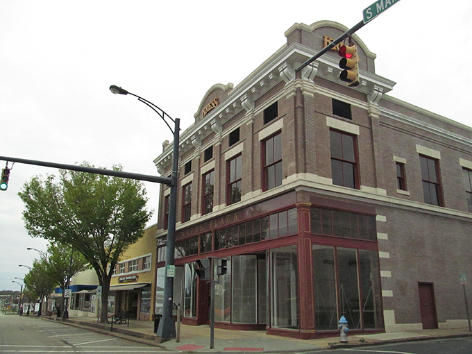 Step into Salisbury's downtown where historic architecture meets modern retirement dreams in perfect harmony.