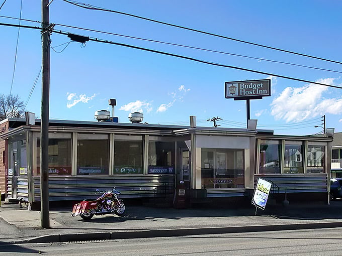 Classic chrome and curves - this Summit Diner looks like it rolled straight out of Happy Days into Somerset.