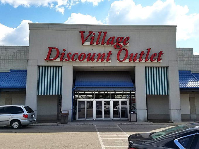 That familiar red sign promises treasure hunting adventures that would make any bargain hunter's heart skip a beat.