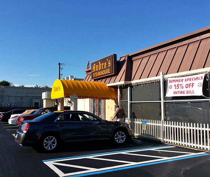 Summer specials and a cheerful yellow canopy? Andre's isn't just a steakhouse&mdash;it's Naples' answer to those fancy chain restaurants where you pay extra for the lighting.