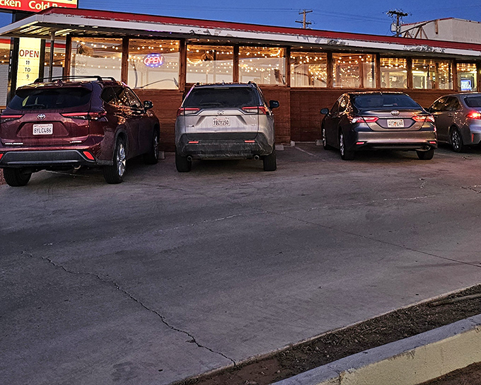 Sometimes the best discoveries hide in plain sight, serving up crispy perfection under those string lights.