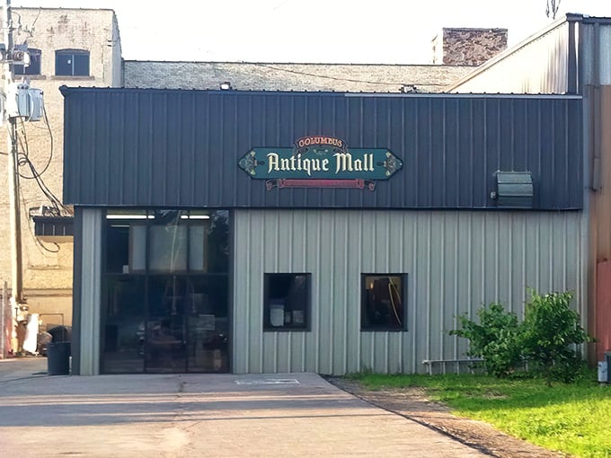 Classic small-town charm meets treasure-hunting paradise. This blue sign might as well read "Abandon all budget, ye who enter here!"