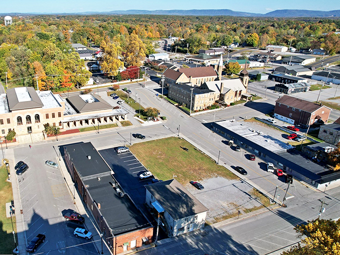 From above, this Tennessee plateau town looks like the perfect place to finally slow down and breathe.