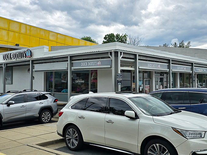 Clean lines and modern simplicity &ndash; this donut sanctuary lets the star of the show (those warm, made-to-order rings) take center stage.